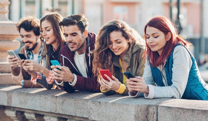 Gen Z: Who They Are, Characteristics of the Generation and Their Values ...